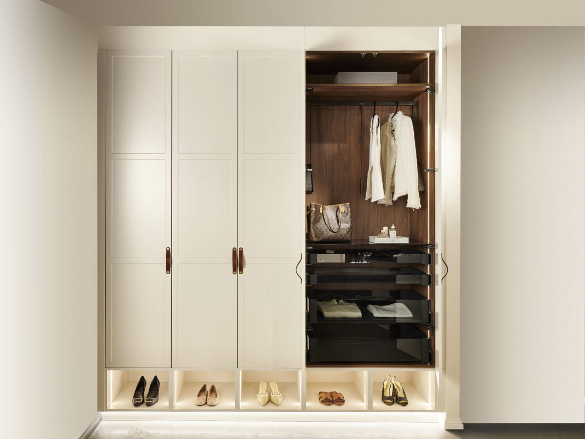 Wardrobe Designs: The Art of the Modern Wardrobe 5 Luxury Design Trends ...